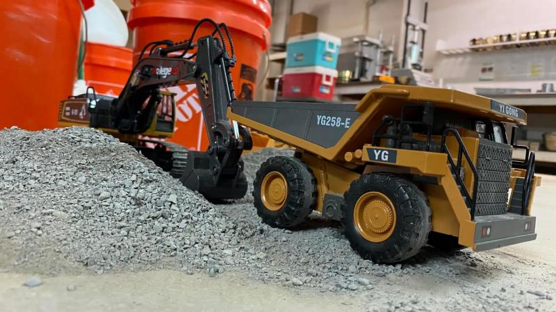 PowerCrew™ električni građevinski stroj s daljinskim upravljanjem