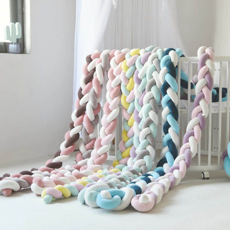 Crib protector ComfyBraid